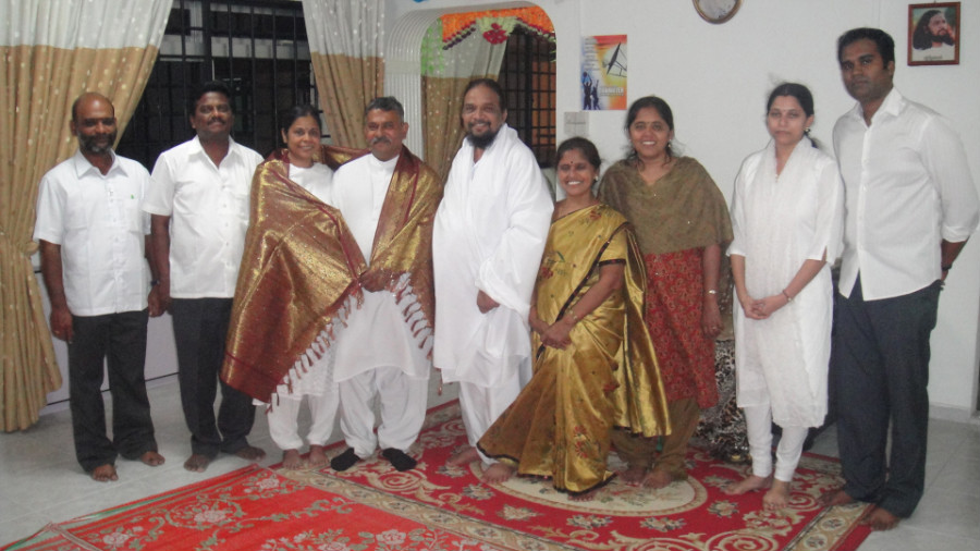 Universal Peace Foundation :: Photos :: 2011 Photos :: Guru Mahan and ...
